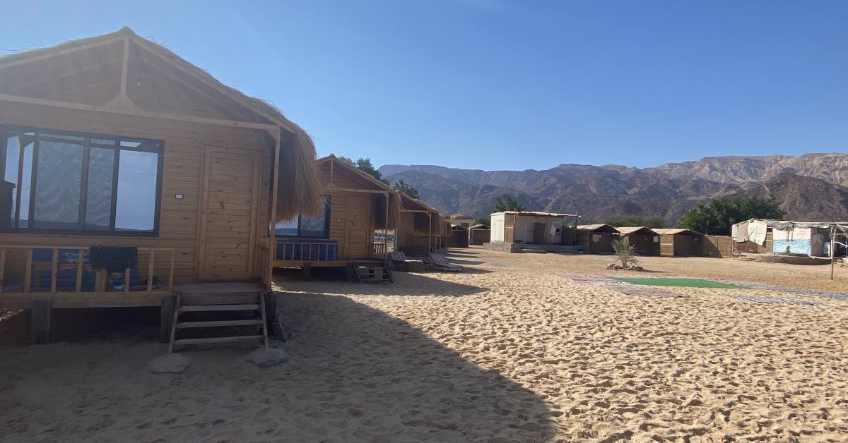 סאנרייז ביץ' קמפ – Sunrise Beach Camp | ביר סוויר סיני - Sinai Vibes ...